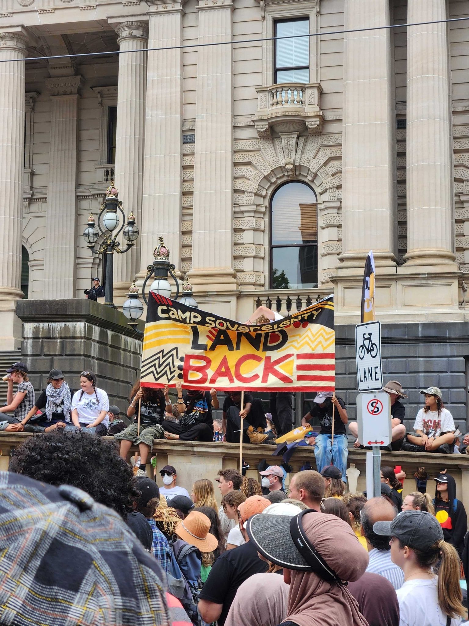 Invasion Day 2025: Thousands march for Indigenous justice - Amnesty ...