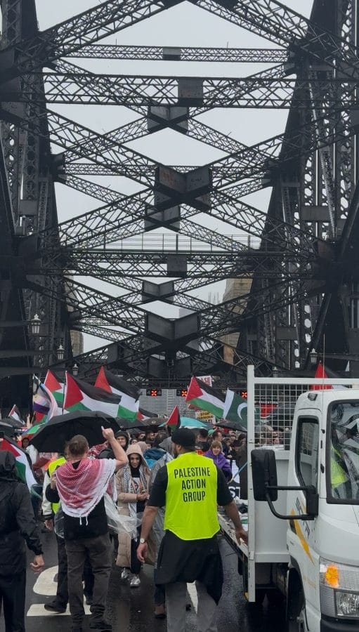 Thousands March for Humanity - Amnesty International Australia